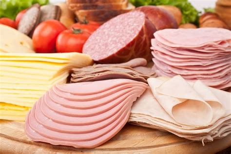 Can Dogs Eat Lunch Meat?