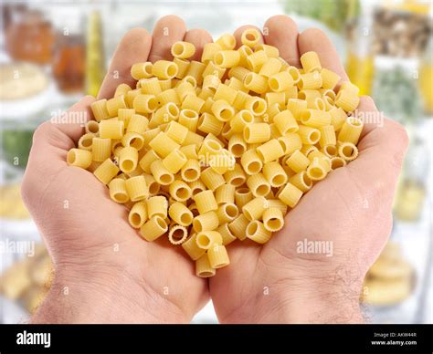 Pasta ditaloni hi-res stock photography and images - Alamy