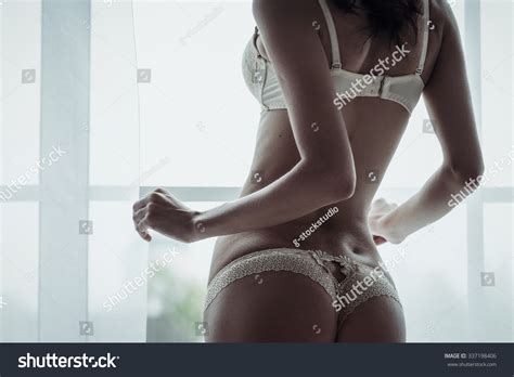 Pure Beauty Rear View Beautiful Young Stock Photo 337198406 | Shutterstock