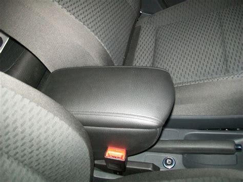 Купить подлокотник Шкода Фабия 2 (Skoda Fabia 2) за 2 000 руб. в Перми ...