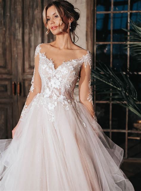 Свадебное платье "Rena" в СПб - купить недорого в салоне Robe Blanche