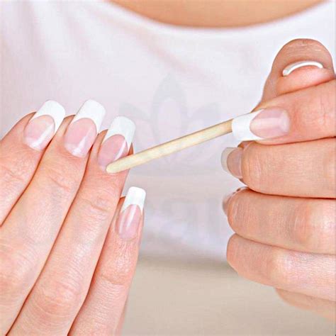 Причины ломкости ногтей и как с этим бороться