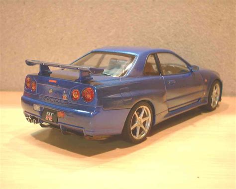 r34-r.jpg