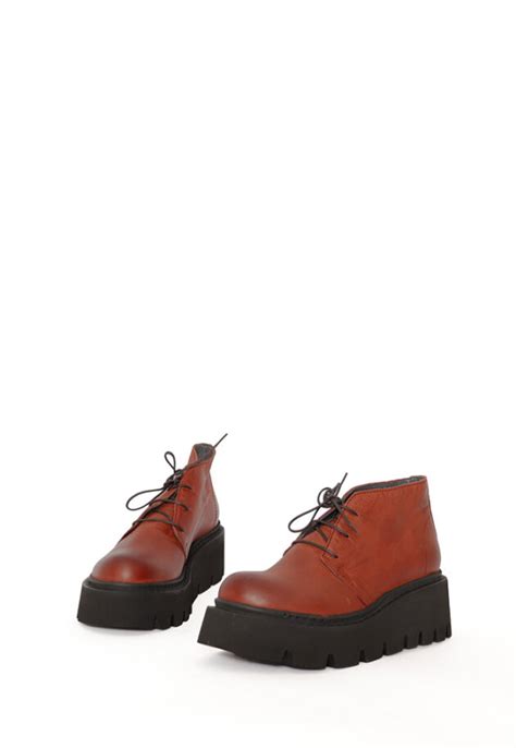 Lofina - Footwear