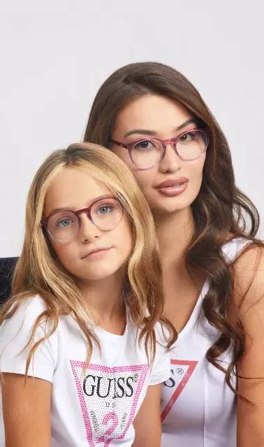 Детская коллекция солнцезащитных очков Guess Kids Eyewear черпает свое ...