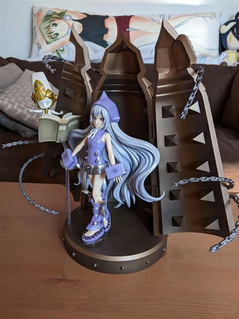 The Iron Maiden has arrived! And omg she is a lot bigger than I thought ...