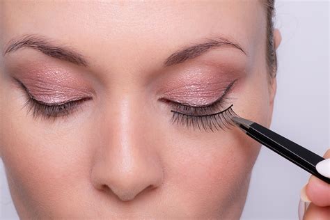 Накладные ресницы - советы визажиста | Beauty Insider