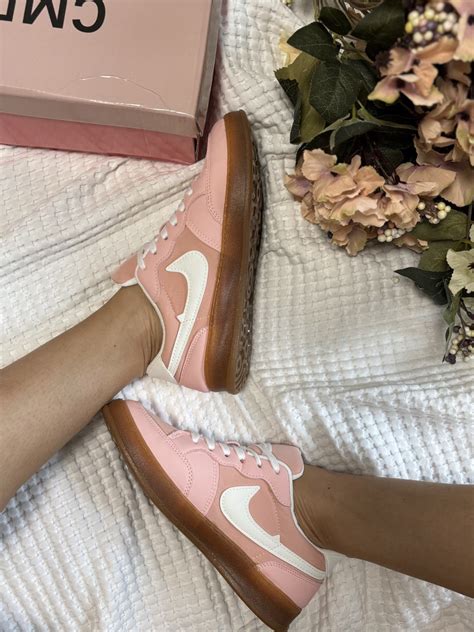 Nike Court розовые - Кроссовки по оптовым ценам в Санкт-Петербурге