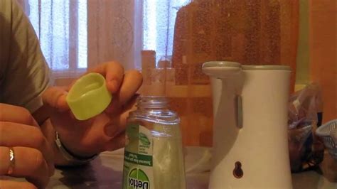 Как открыть запасной блок жидкого мыла NO Toch фирмы Dettol - YouTube