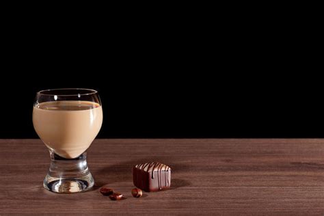 Домашний кофейный ликер (2 рецепта приготовления) - foodandmood.com.ua