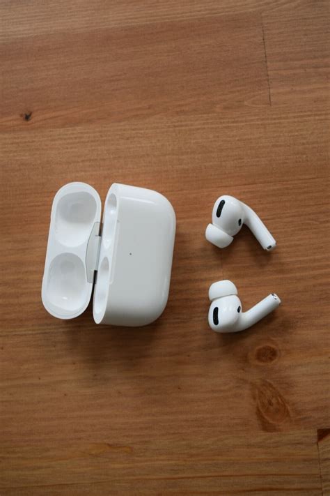 Apple AirPods Pro Wireless Headphones with Charging Case a2190 emc 3326 ...