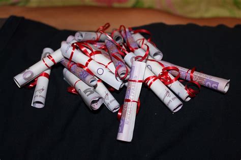 Happy family's blog...: Как оригинально подарить деньги