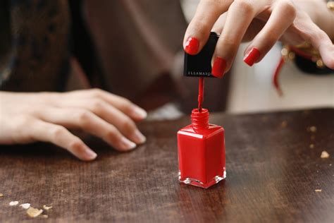 Как определить плохое качество гель-лака: полезные советы, которые ...