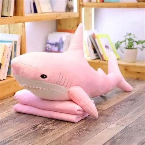 Мягкая плюшевая игрушка-подушка акула IKEA БЛОХЕЙ Розовая 80см – фото ...