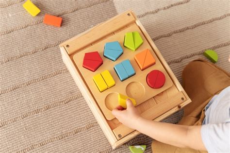 Деревянные развивающие игрушки