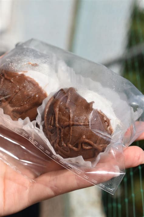 Творожные бомбочки, шоколадные палочки - всё с голубикой, бананом и ...