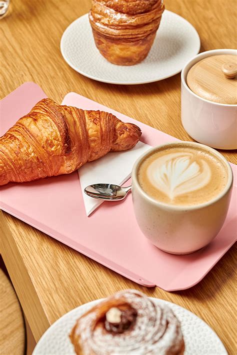Elias Coffee Shop - Praguest - The best of Prague