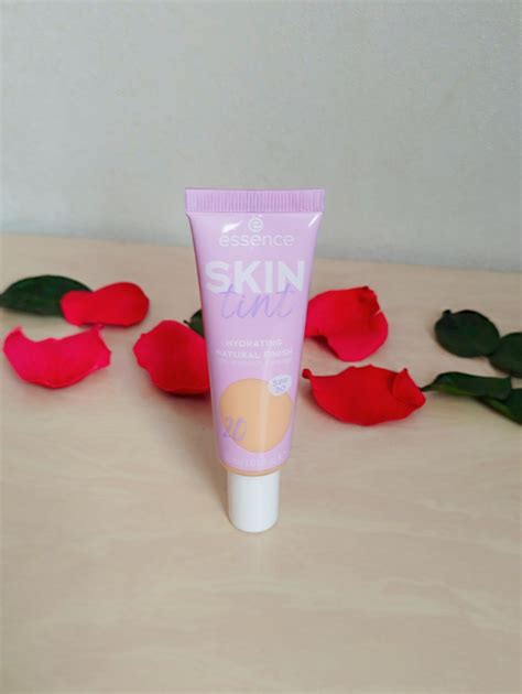 Тональная основа-тинт Essence Увлажняющая Skin tint hydrating natural ...