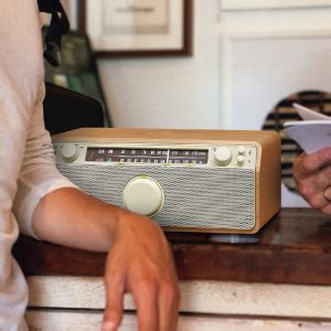Amazon.com: Sangean WR-12 AM/FM/Aux-in Stereo Analog Wooden Cabinet ...
