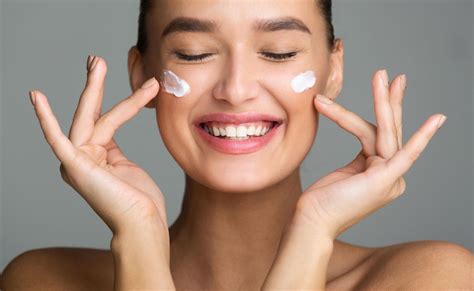 The Best Skincare Routine, According To A Dermatologist - Forbes Vetted