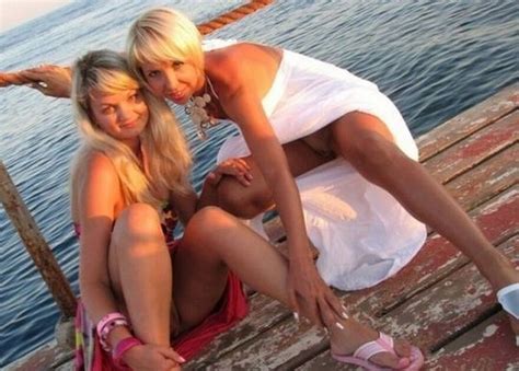 Russian Amateur Milfs Threesome - 1 (100) Porn Pic - EPORNER