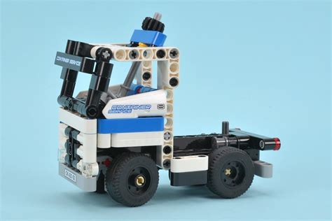 LEGO 42062 Container Yard review | Brickset