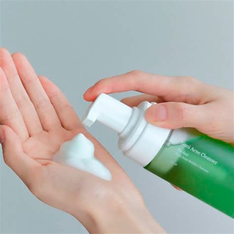 Мягкая пенка Celimax The Real Noni Acne Bubble Cleanser купить в Минске