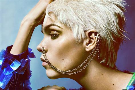Пирсинг хряща уха | VeAn Tattoo