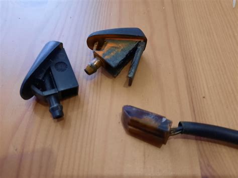 Обогрев форсунок омывателя лобового стекла — Ford Mondeo IV, 1,6 л ...