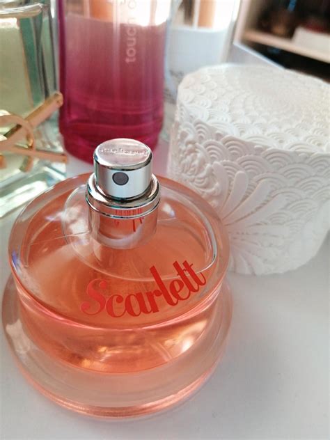 Scarlett Cacharel perfume - a fragrance for women 2009