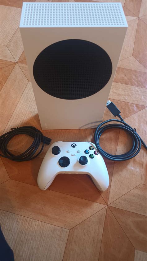 Xbox Series S с един джойстик гр. Брацигово • OLX.bg