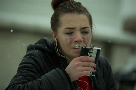 На краю (2018) – Фильм Про