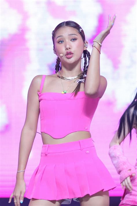 230802 OH MY GIRL Mimi - 'Celebrate' at Show Champion | kpopping