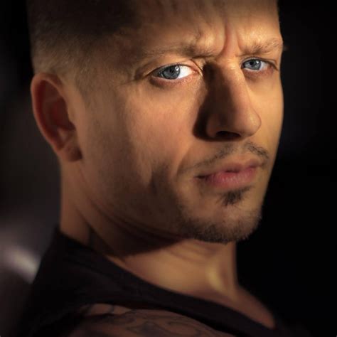 TOM CROS | Spotify