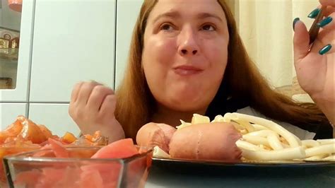 Мукбанг 🤪 Миньоны с Сыром 👍Макароны Добродея 😋🥰💋 - YouTube