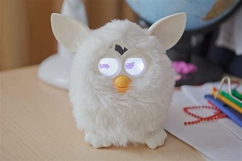 Furby — умная игрушка. Русифицированный вариант 2013 года.