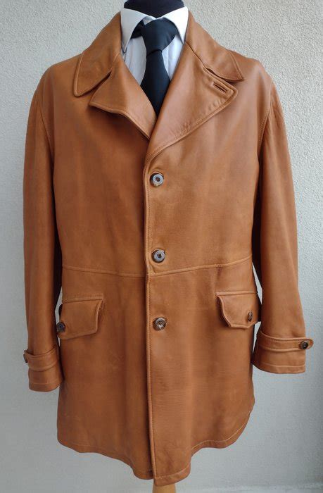 Giorgio Armani Veste en cuir - Catawiki