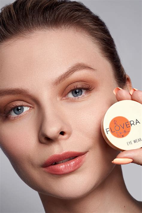 Базовые тени для век 1-FOR-ALL FLOVERA - FLOVERA