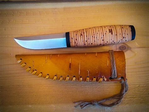 Многие считают, что рукоять из бересты самая лучшая. Разбираемся так ли ...
