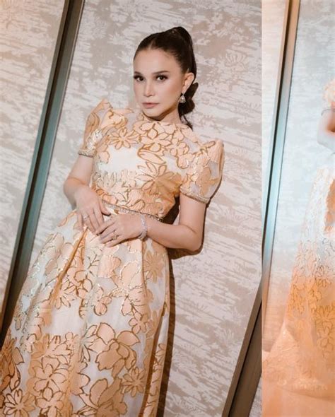 Potret Rossa Tampil Elegan dengan Gaun Malam, Tampilannya Mahal Banget ...