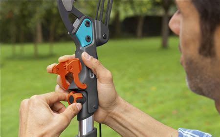 Рукоятка телескопическая Gardena 210-390 см 03721-20.000.00 - Рукоятки ...