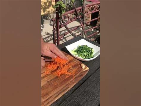 Как приготовить огурцы по корейски за 1 минуту (закуска из огурцов ...
