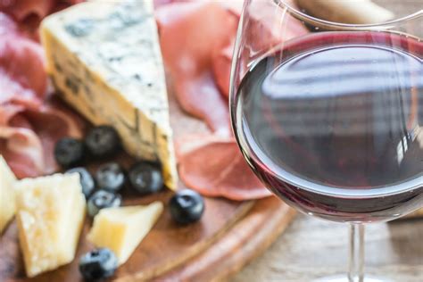 Sangiovese: The Complete Guide - Pinot Days