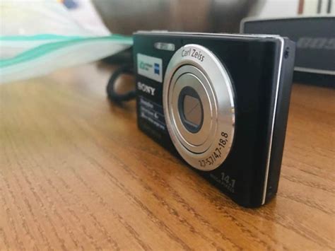 SONY Cyber-Shot DSC-W320