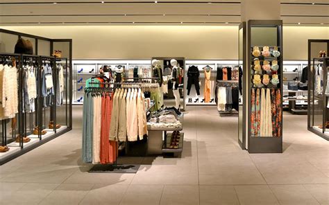 Одежда от испанского бренда Zara становится экологичнее. Испания по ...