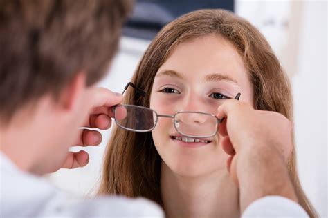 Как выбрать очки для ребенка: советы экспертов | MedAboutMe