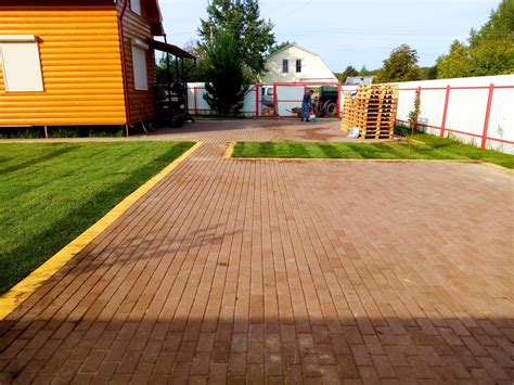 Обустройство парковки из плитки на бетонном основании