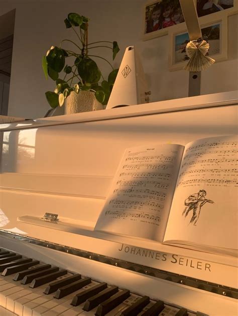 White Piano | Klavier, Hobby finden, Musik