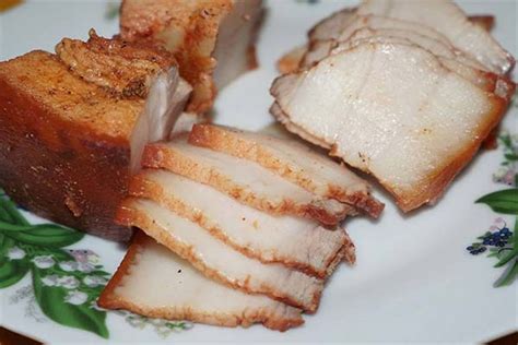 Копченое сало: калорийность, польза и вред, как приготовить