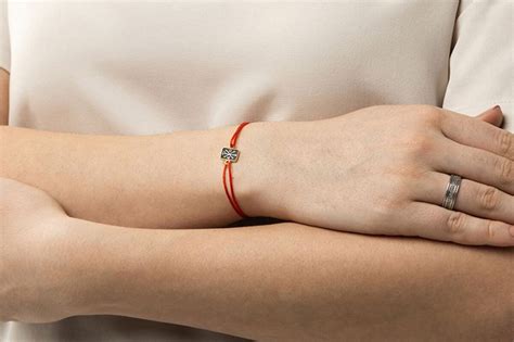 Купить браслет с серебряной подвеской «Хризма» артикул 500345kl_red ...